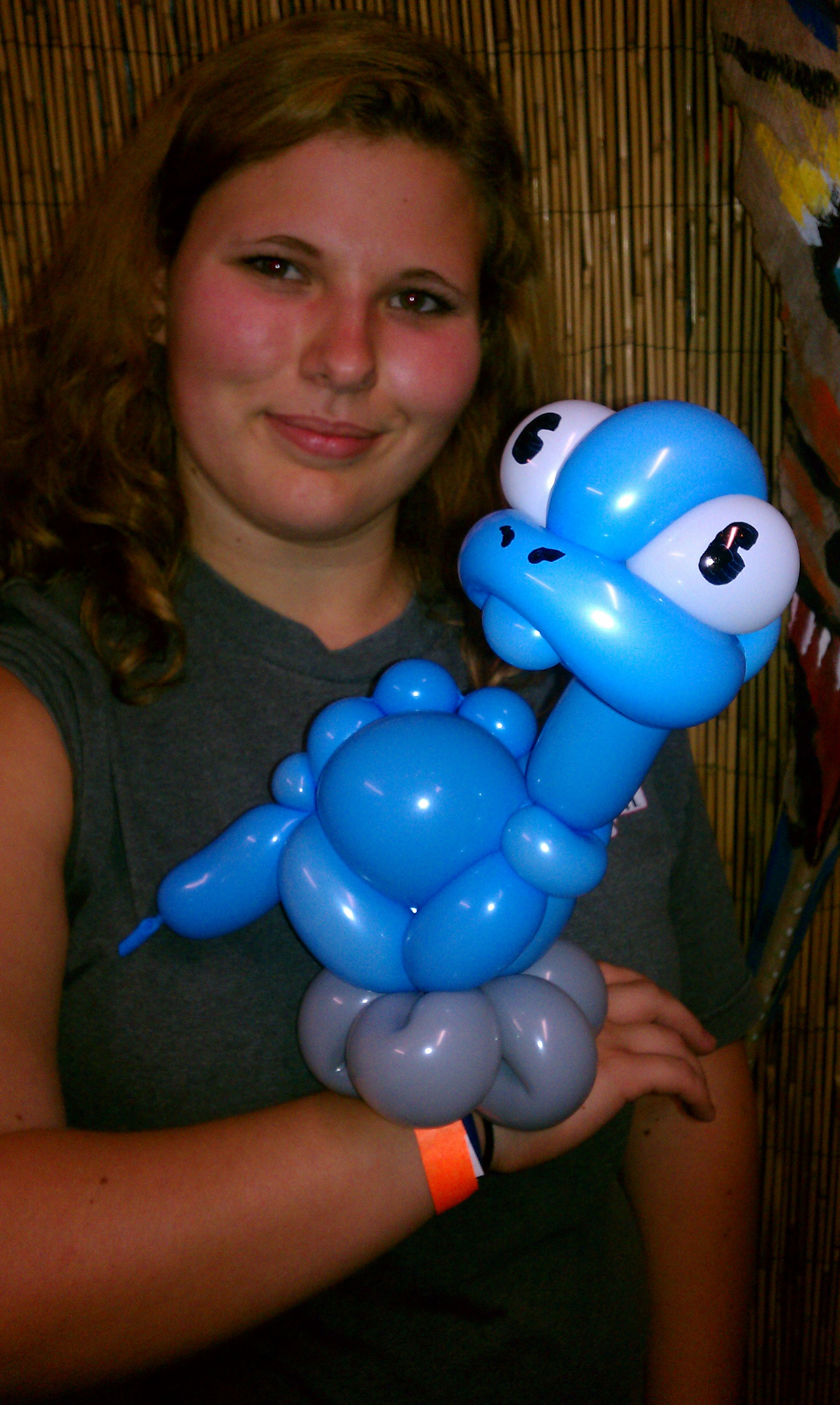 balloon-wrist-friends-01 | Balloon Monsoon California